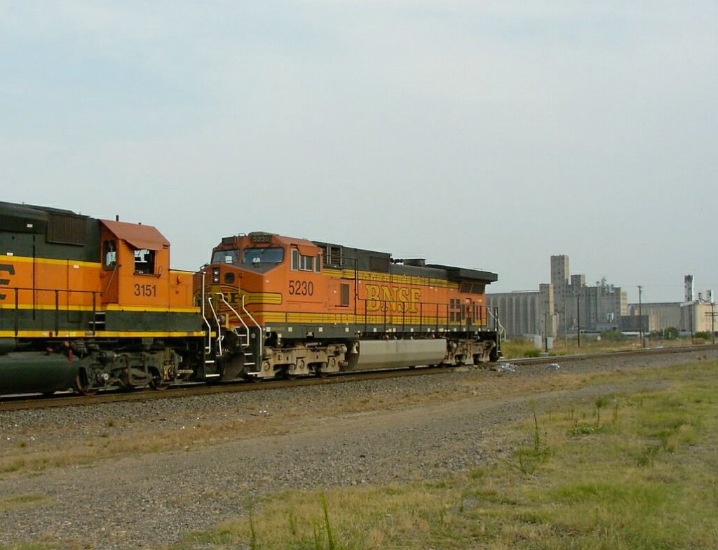 BNSF 5230